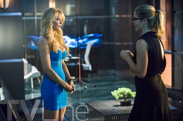 Prime immagini di Charlotte Ross in Arrow